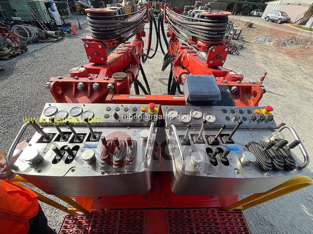 Jumbo Sandvik 2 Brazos | RGA Maquinarias Perú